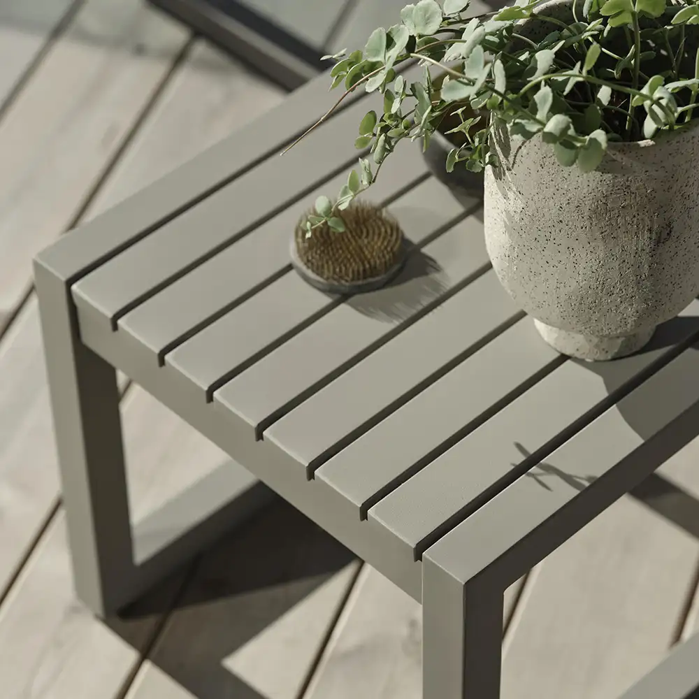 Vevi sidobord khaki Brafab | Köp dina utemöbler från Hulténs