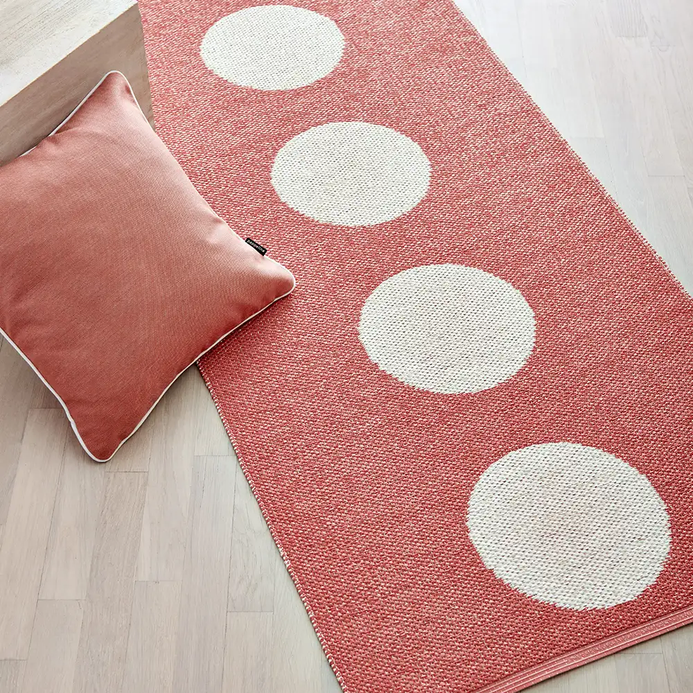 Pappelina Vera matta 70x375 cm Flamingo | Köp från Hulténs