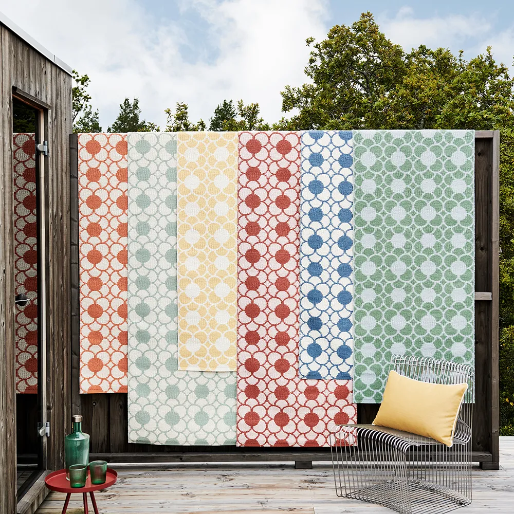Pappelina Anya matta Pale Orange/Vanilla 70 x 300 cm | Köp mattan från ...