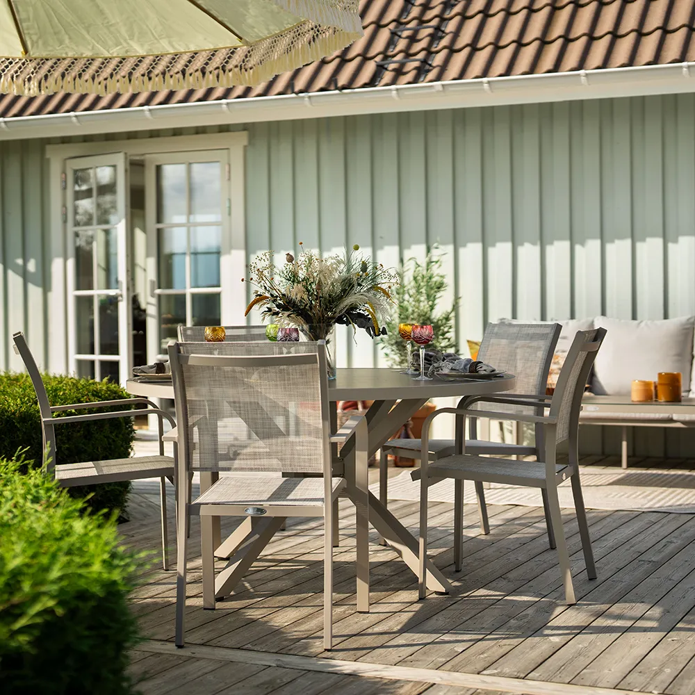 Hillerstorp Hånger Bord Ø140 cm Sand | Köp från Hulténs
